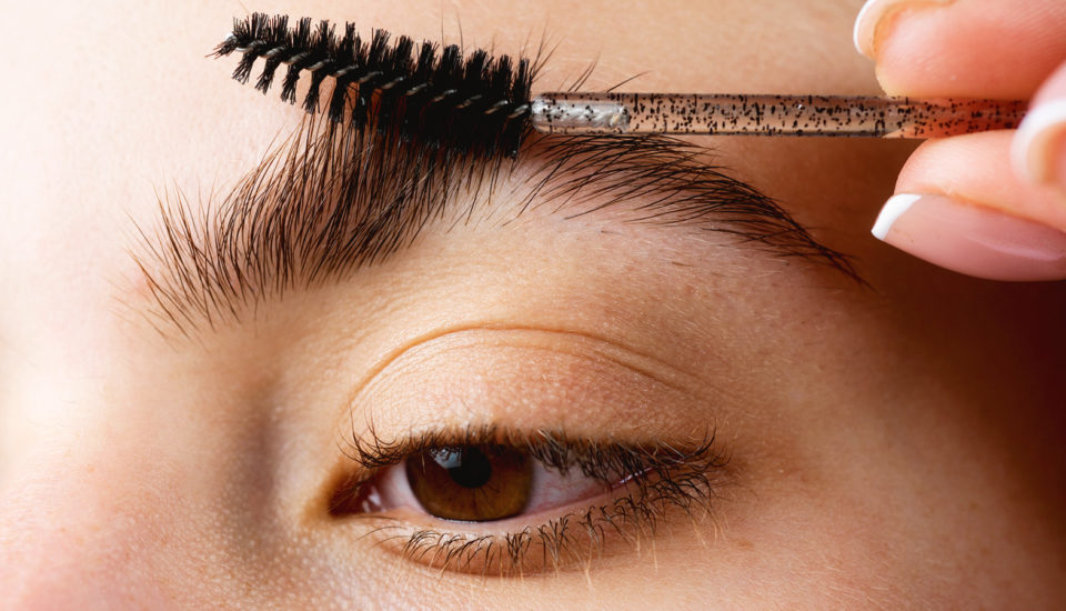 Aktuální trendy v obočí a moje tipy na to, jak si ho správně upravit ...